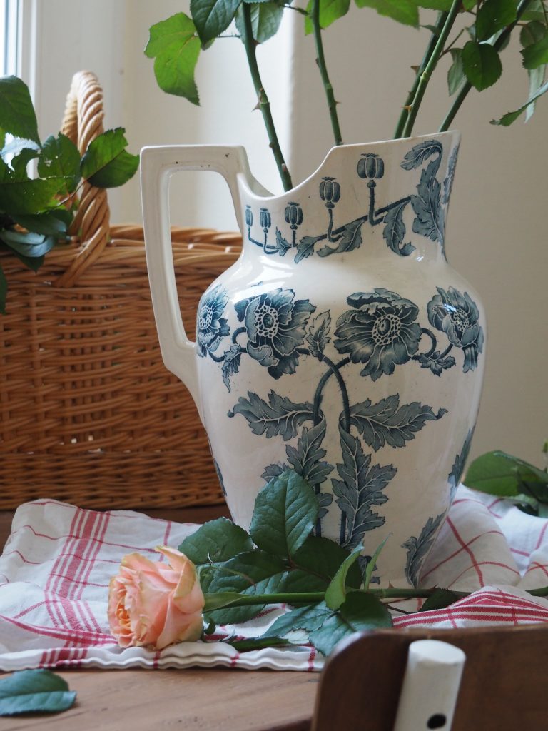 Broc Longwy modèle Pavot – Maison Bois de Rose